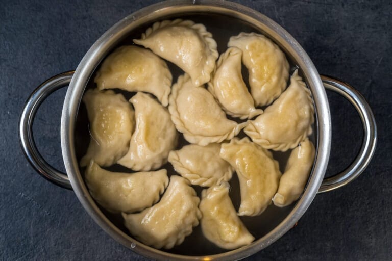 Potato Vareniki (Ukrainian Dumplings) – AmofTaste